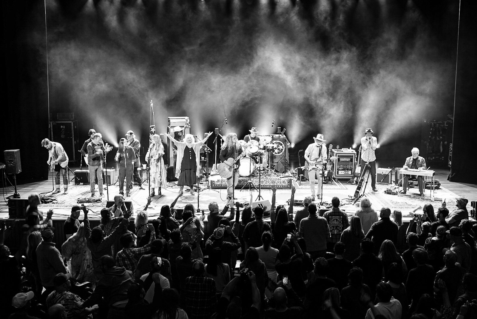 The Ryman Auditorium, Nashville- Bucket List Music Venue – Do You ...